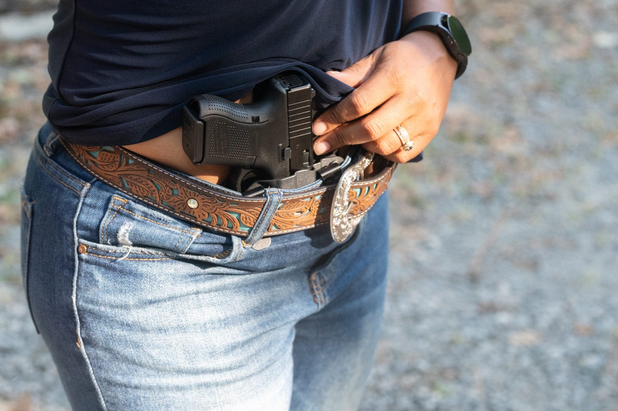Concealed Carry for Short and Curvy Women: Complete Guide to Finding ...